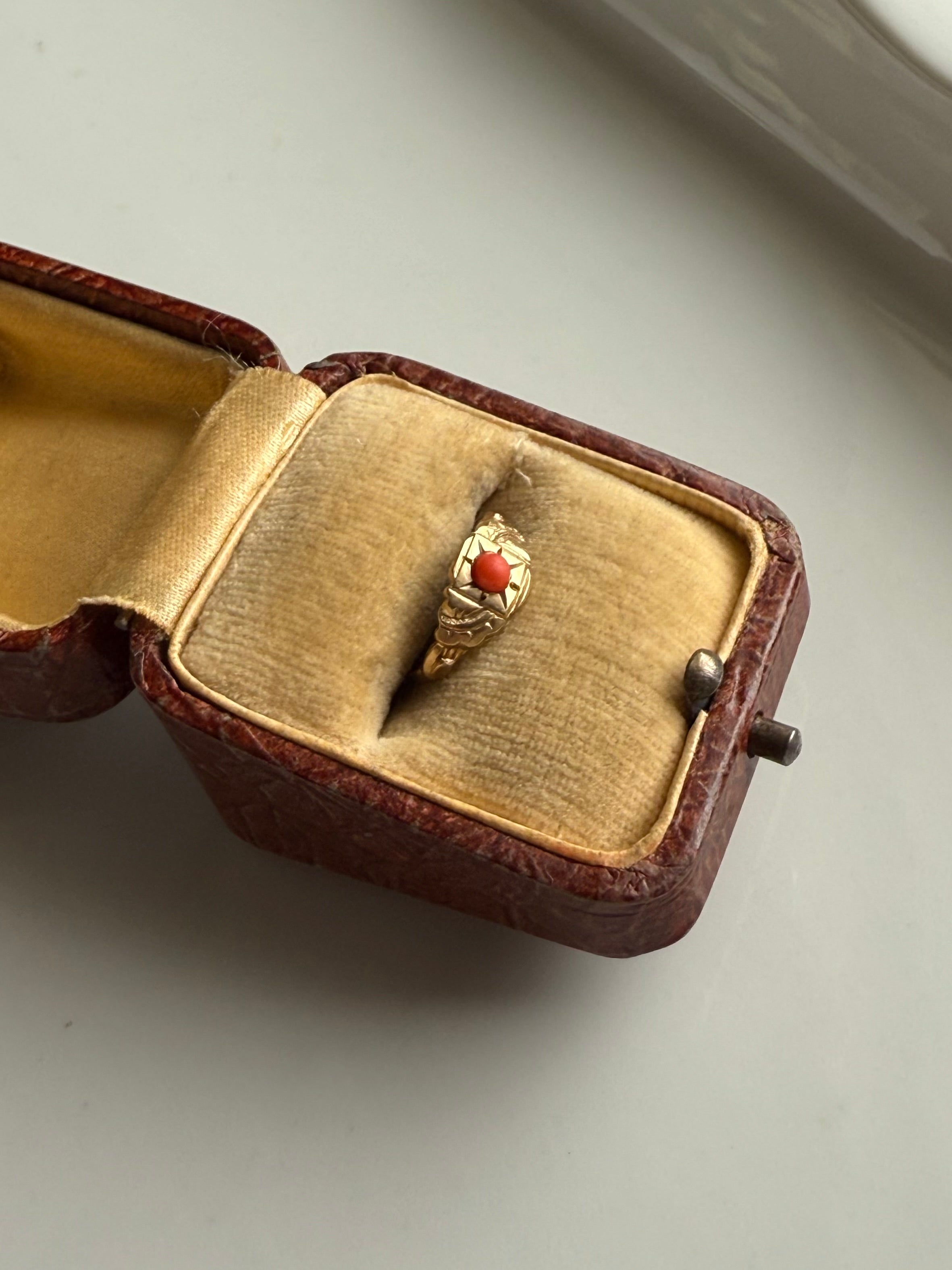 Antique Coral 10k Gold Midi Ring – Darling Degenerate